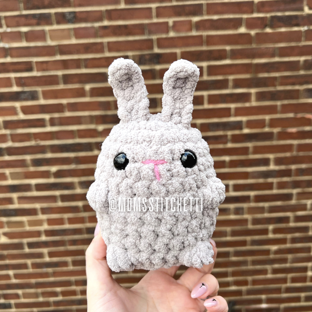 Chonky Bunny Crochet Pattern – Moms Stitchetti